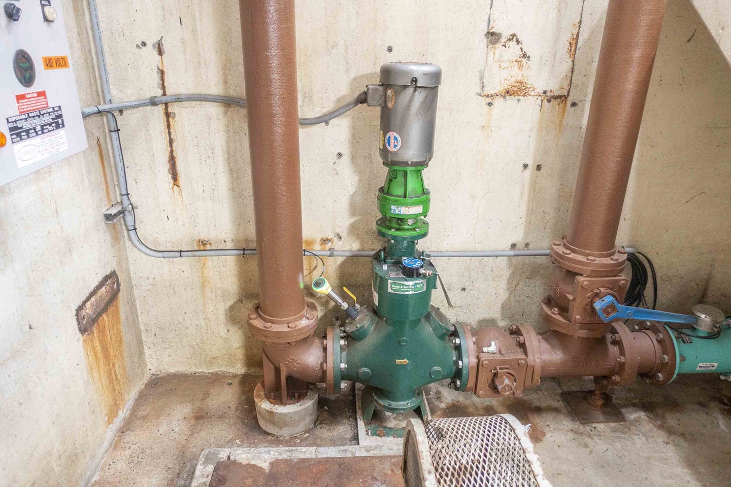 How a simple pressure measurement keeps wastewater flowing through the ...